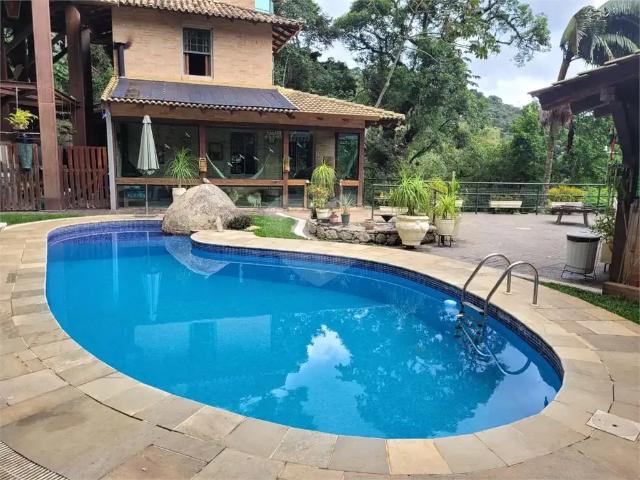Casa / Sobrado para Venda em Mairiporã/SP Serra da Cantareira 3 Quartos