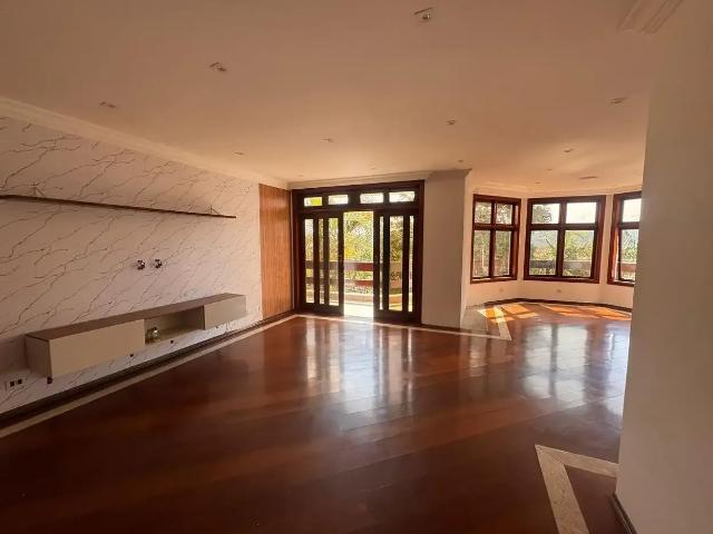 Casa / Sobrado para Venda em Mairiporã/SP Serra da Cantareira 4 Quartos