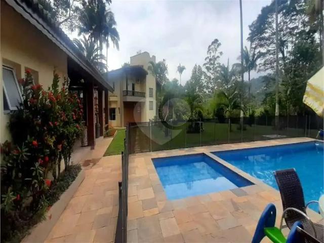 Casa / Sobrado para Venda em Mairiporã/SP Serra da Cantareira 4 Quartos