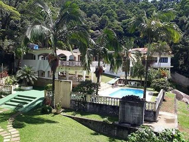Casa / Sobrado para Venda em Mairiporã/SP Serra da Cantareira 5 Quartos