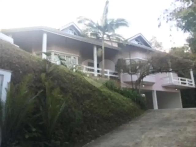 Casa / Sobrado para Venda em Mairiporã/SP Serra da Cantareira 6 Quartos