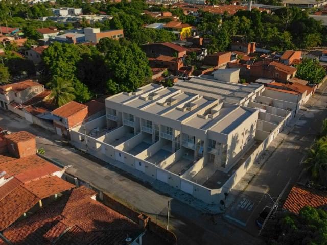 Casa / Sobrado para Venda em Maracanaú/CE Luzardo Viana 3 Quartos