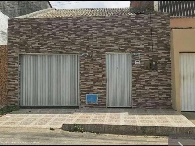 Casa / Sobrado para Venda em Maracanaú/CE Siqueira 2 Quartos