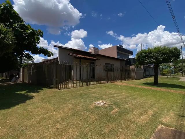 Casa / Sobrado para Venda em Marechal Cândido Rondon/PR Centro 2 Quartos