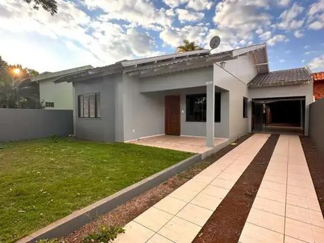 Casa / Sobrado para Venda em Marechal Cândido Rondon/PR Centro 3 Quartos