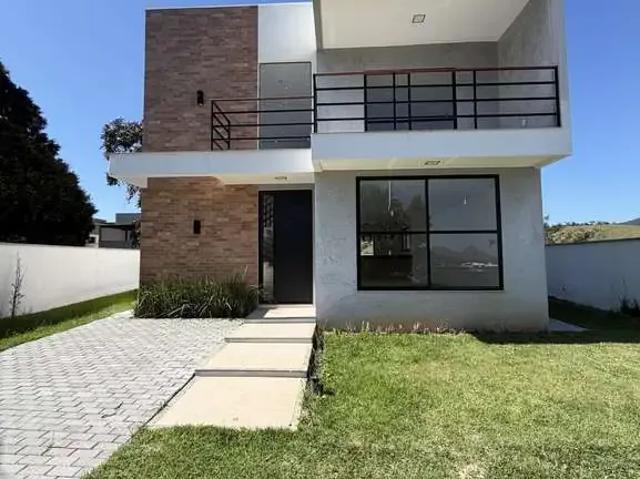 Casa / Sobrado para Venda em Maricá/RJ Ubatiba 4 Quartos