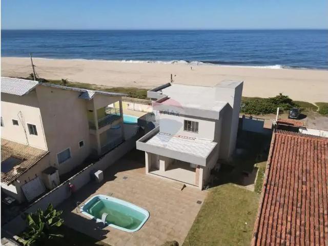 Casa / Sobrado para Venda em Maricá/RJ Barra de Guaratiba 4 Quartos