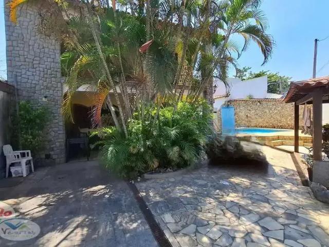 Casa / Sobrado para Venda em Maricá/RJ Centro 4 Quartos