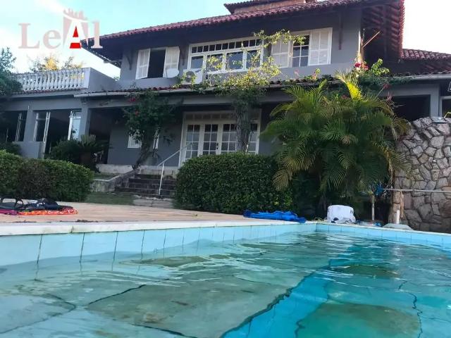Casa / Sobrado para Venda em Maricá/RJ Condado de Maricá 6 Quartos