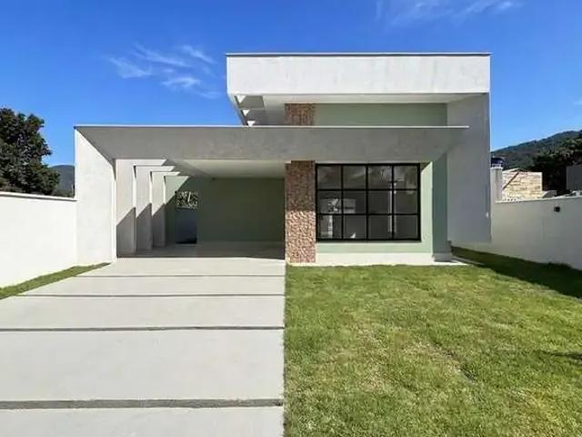 Casa / Sobrado para Venda em Maricá/RJ Praia de Itaipuaçu Itaipuaçu 3 Quartos