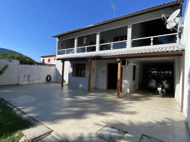 Casa / Sobrado para Venda em Maricá/RJ Praia de Itaipuaçu Itaipuaçu 3 Quartos