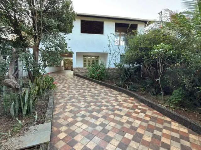 Casa / Sobrado para Venda em Mário Campos/MG Tangará 3 Quartos