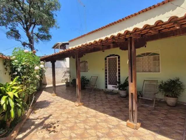 Casa / Sobrado para Venda em Mário Campos/MG Campo Verde 3 Quartos