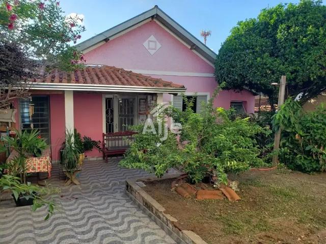 Casa / Sobrado para Venda em Marília/SP Cascata 3 Quartos