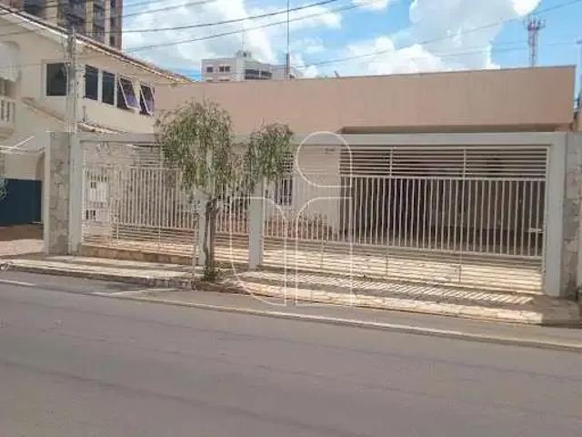 Casa / Sobrado para Venda em Marília/SP Centro 3 Quartos