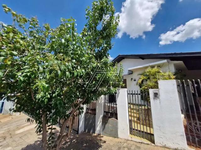 Casa / Sobrado para Venda em Marília/SP Banzato 3 Quartos