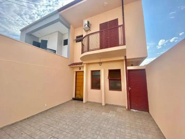 Casa / Sobrado para Venda em Marília/SP Bassan 3 Quartos