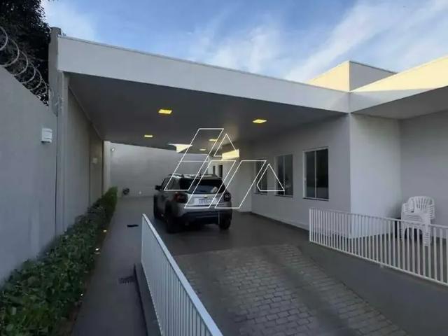 Casa / Sobrado para Venda em Marília/SP Fragata 3 Quartos