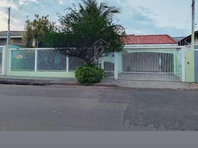 Casa / Sobrado para Venda em Marília/SP Jóquei Clube 3 Quartos