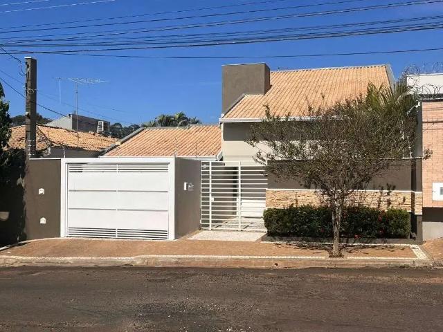 Casa / Sobrado para Venda em Marília/SP Jardim Marajá 3 Quartos
