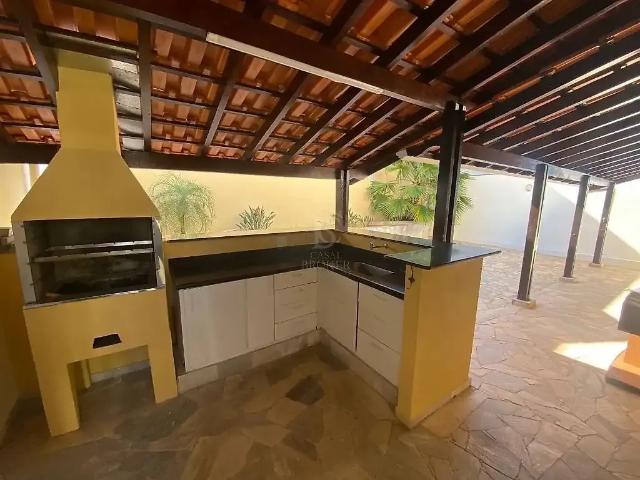 Casa / Sobrado para Venda em Marília/SP Jardim Maria Izabel 4 Quartos