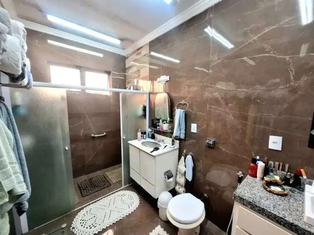 Casa / Sobrado para Venda em Marília/SP Jardim Cavallari 4 Quartos