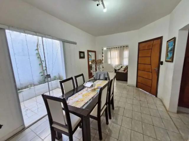 Casa / Sobrado para Venda em Marília/SP Jardim Continental 4 Quartos