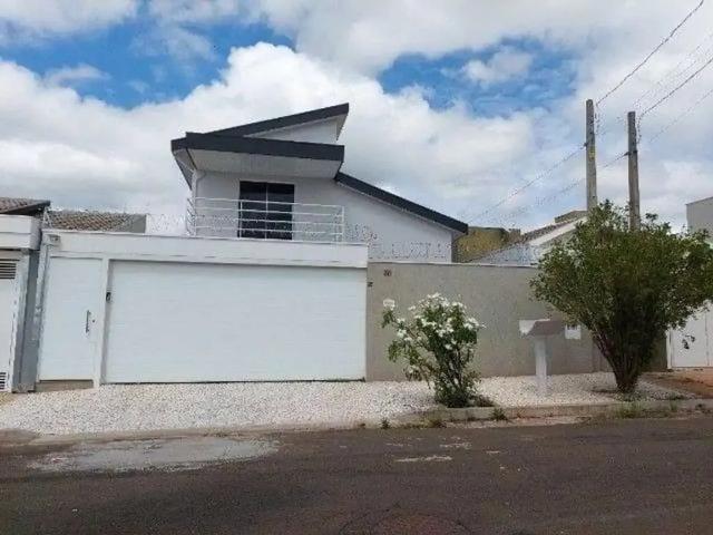 Casa / Sobrado para Venda em Marília/SP Jardim Florença 3 Quartos