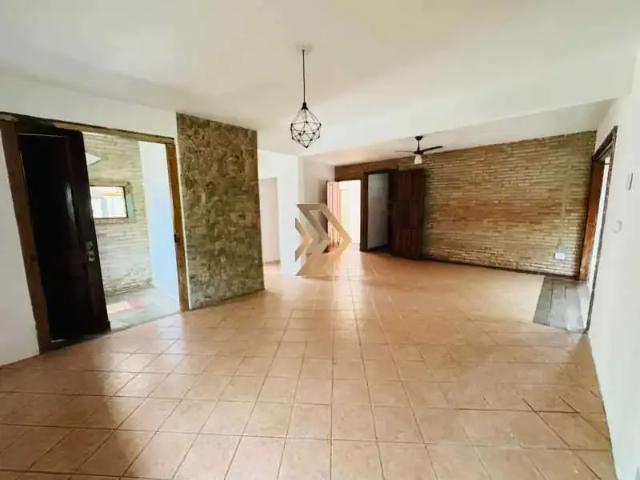 Casa / Sobrado para Venda em Marília/SP Jardim Parati 5 Quartos