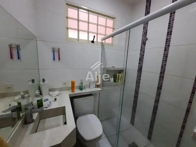 Casa / Sobrado para Venda em Marília/SP Jardim Parati 3 Quartos