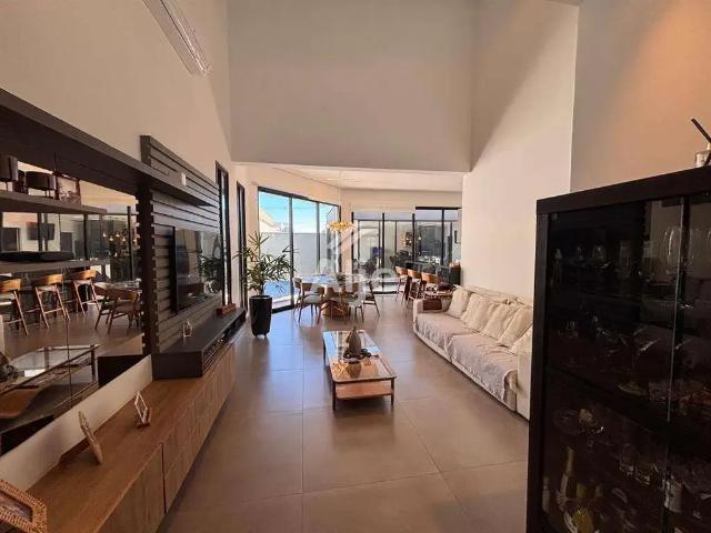 Casa / Sobrado para Venda em Marília/SP Jardim São Domingos 3 Quartos