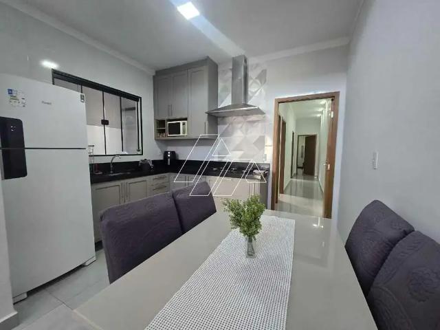 Casa / Sobrado para Venda em Marília/SP Jardim Virgínia 3 Quartos
