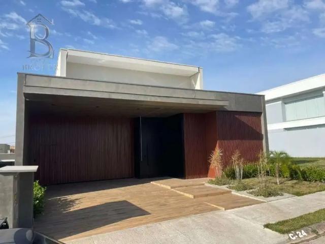 Casa / Sobrado para Venda em Marília/SP Lácio 3 Quartos