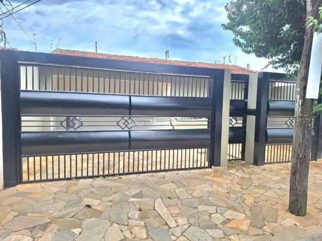 Casa / Sobrado para Venda em Marília/SP Núcleo Habitacional Costa e Silva 3 Quartos