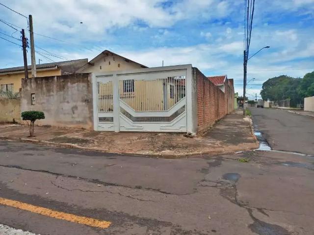 Casa / Sobrado para Venda em Marília/SP Núcleo Habitacional Maria Angélica Matos 3 Quartos