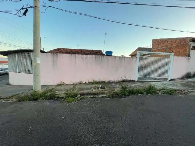 Casa / Sobrado para Venda em Marília/SP Núcleo Habitacional Presidente Jânio da Silva Quadros 3 Quartos