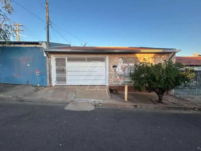 Casa / Sobrado para Venda em Marília/SP Núcleo Habitacional Presidente Jânio da Silva Quadros 3 Quartos