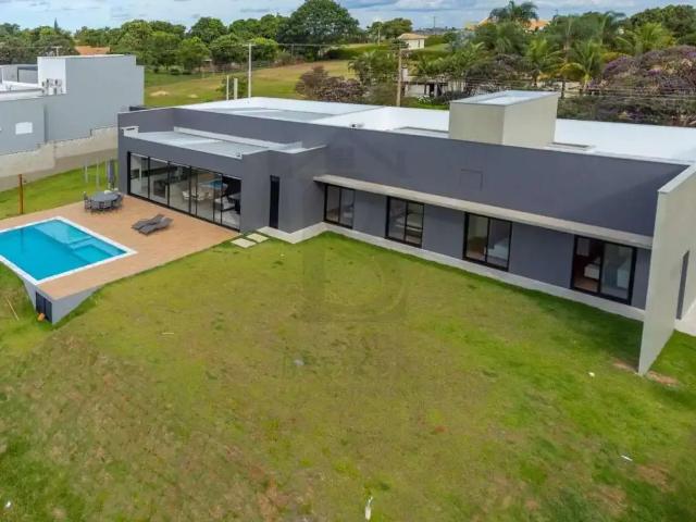 Casa / Sobrado para Venda em Marília/SP Sítios de Recreio Santa Rosa Padre Nóbrega 4 Quartos