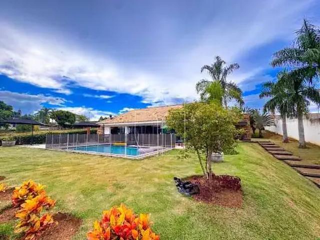 Casa / Sobrado para Venda em Marília/SP Padre Nóbrega 4 Quartos