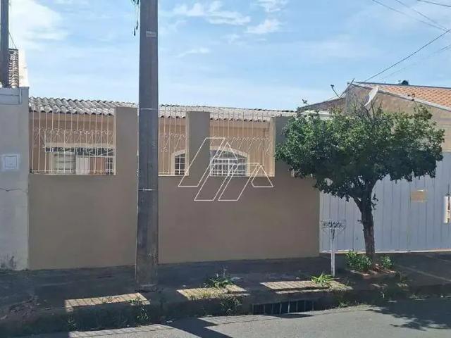 Casa / Sobrado para Venda em Marília/SP Palmital 3 Quartos