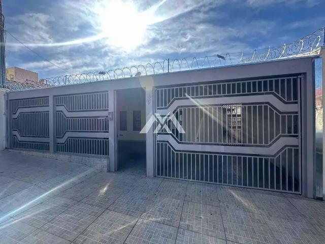 Casa / Sobrado para Venda em Marília/SP Palmital 3 Quartos