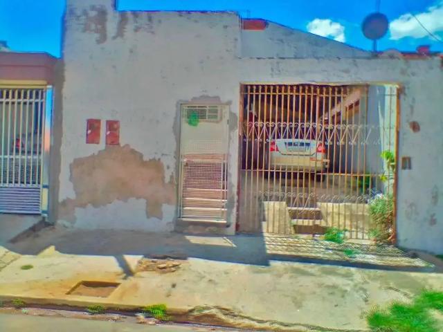 Casa / Sobrado para Venda em Marília/SP Palmital 3 Quartos