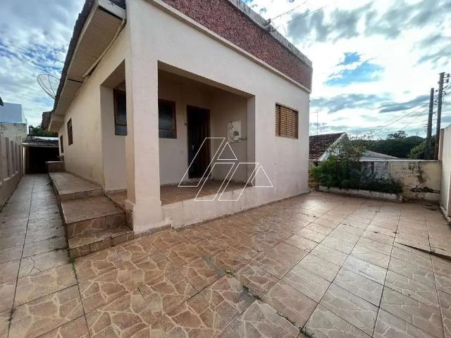 Casa / Sobrado para Venda em Marília/SP Palmital 3 Quartos