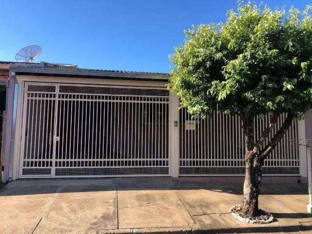 Casa / Sobrado para Venda em Marília/SP Palmital 3 Quartos