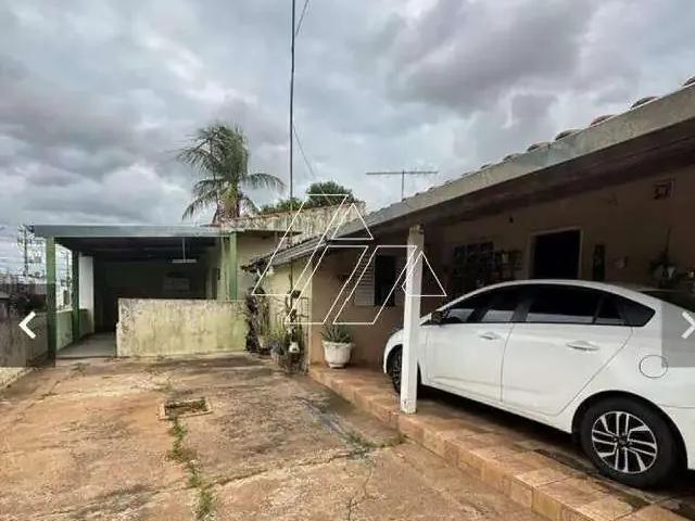 Casa / Sobrado para Venda em Marília/SP Palmital 3 Quartos
