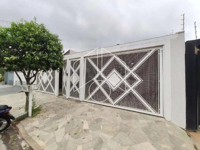 Casa / Sobrado para Venda em Marília/SP Palmital 3 Quartos