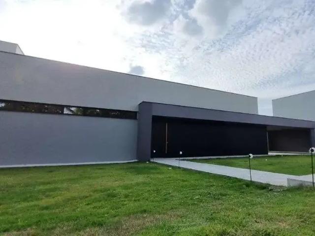 Casa / Sobrado para Venda em Marília/SP Parque das Indústrias 4 Quartos