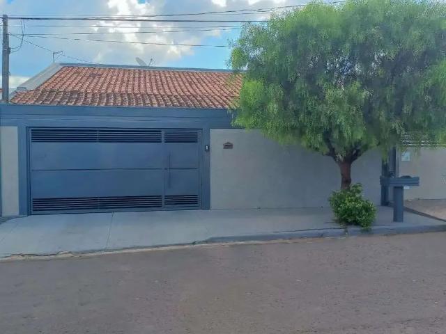 Casa / Sobrado para Venda em Marília/SP Parque dos Ipês 3 Quartos