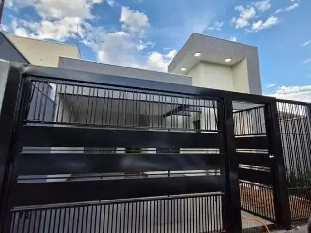 Casa / Sobrado para Venda em Maringá/PR Conjunto Habitacional Requião 3 Quartos