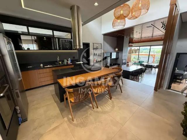 Casa / Sobrado para Venda em Maringá/PR Gleba Ribeirão Centenário 3 Quartos